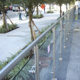 Dual Glass Panel Retainer Design - Efficient-Tec International LLC